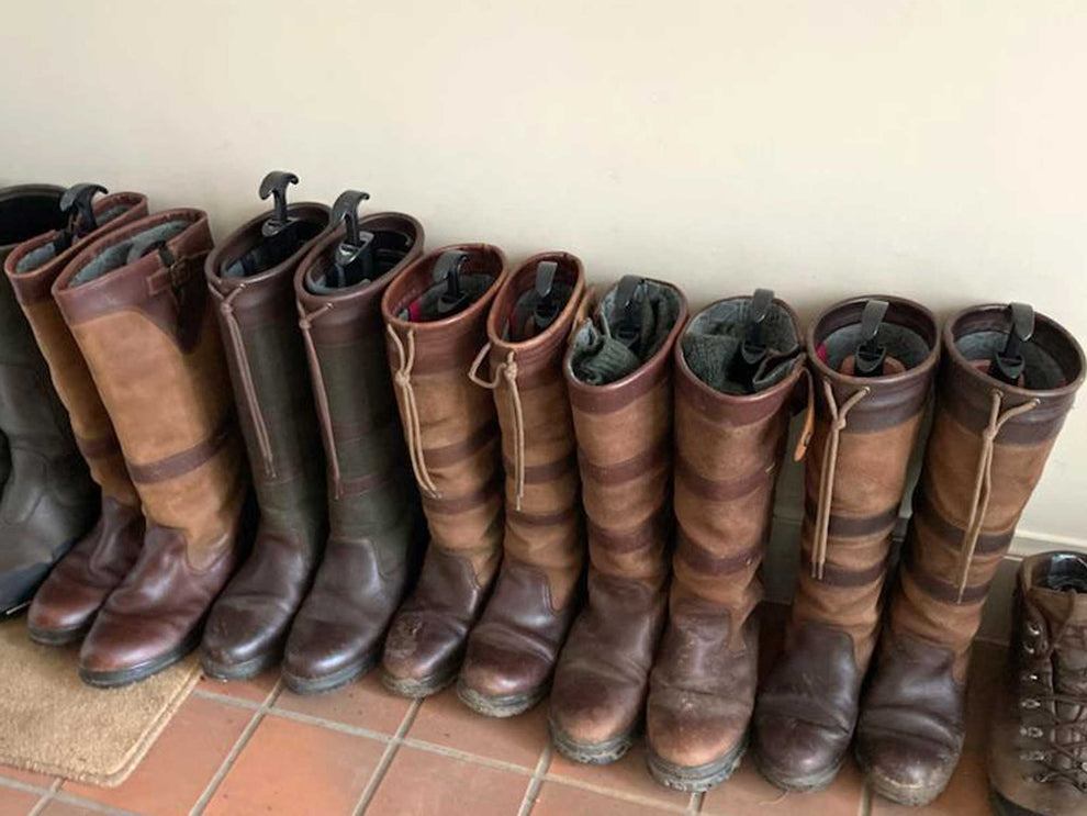 Tall boot tree and boot shapers for long boots with handle and spring ...